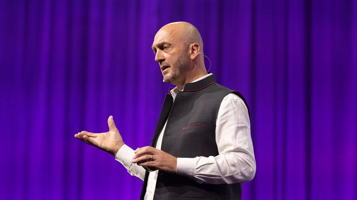 Book Stefaan van Hooydonk | Curiosity & Leadership Speaker